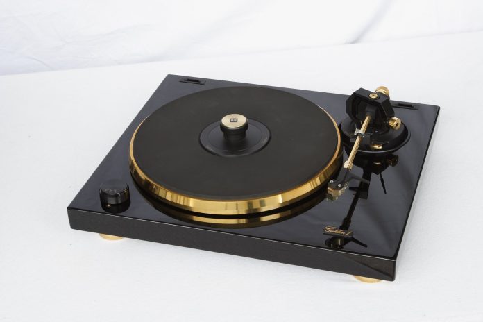 Melihat Profil DUAL Turntable – What HI-FI? Indonesia